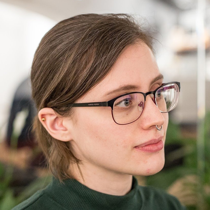 Ella Rossman – Riddle Russia