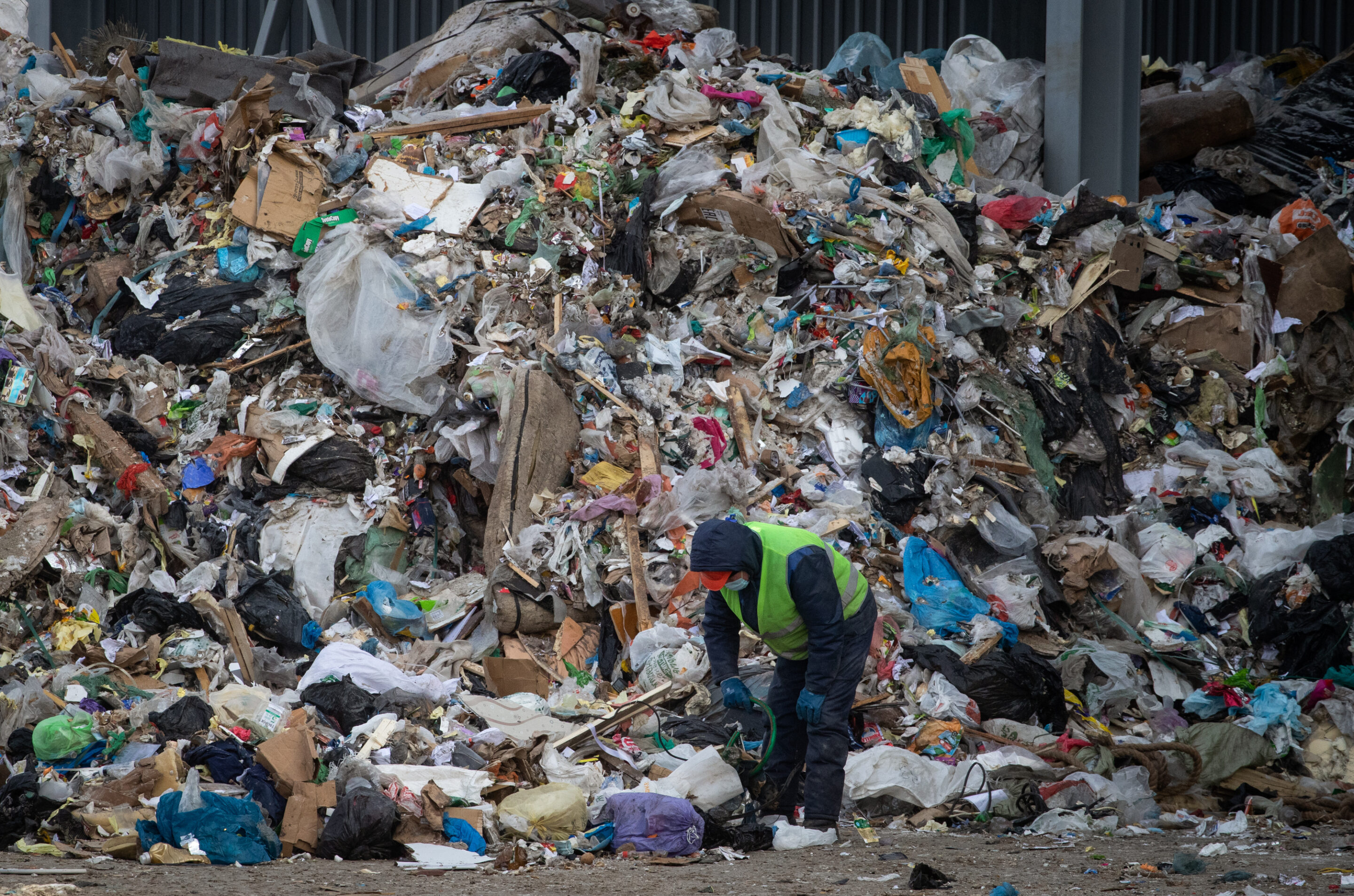 Rotten foundations – Riddle Russia